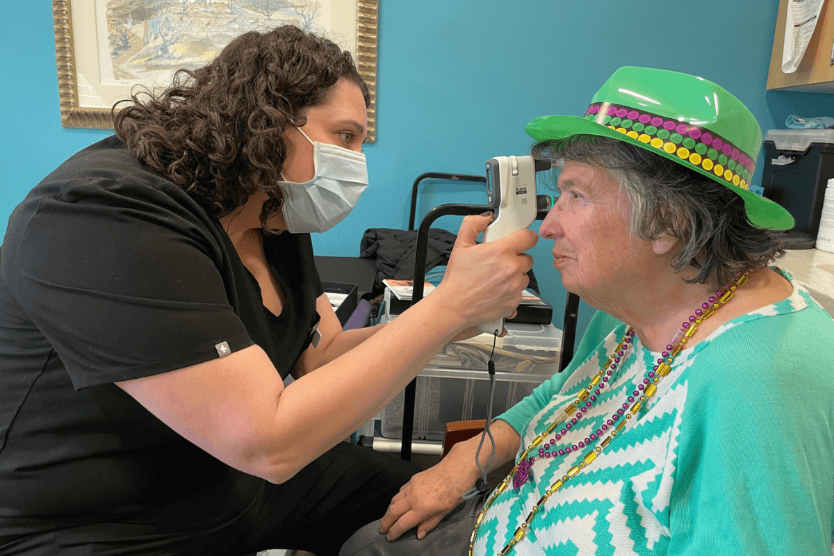 The optometrist who makes house calls - JEWISHcolorado